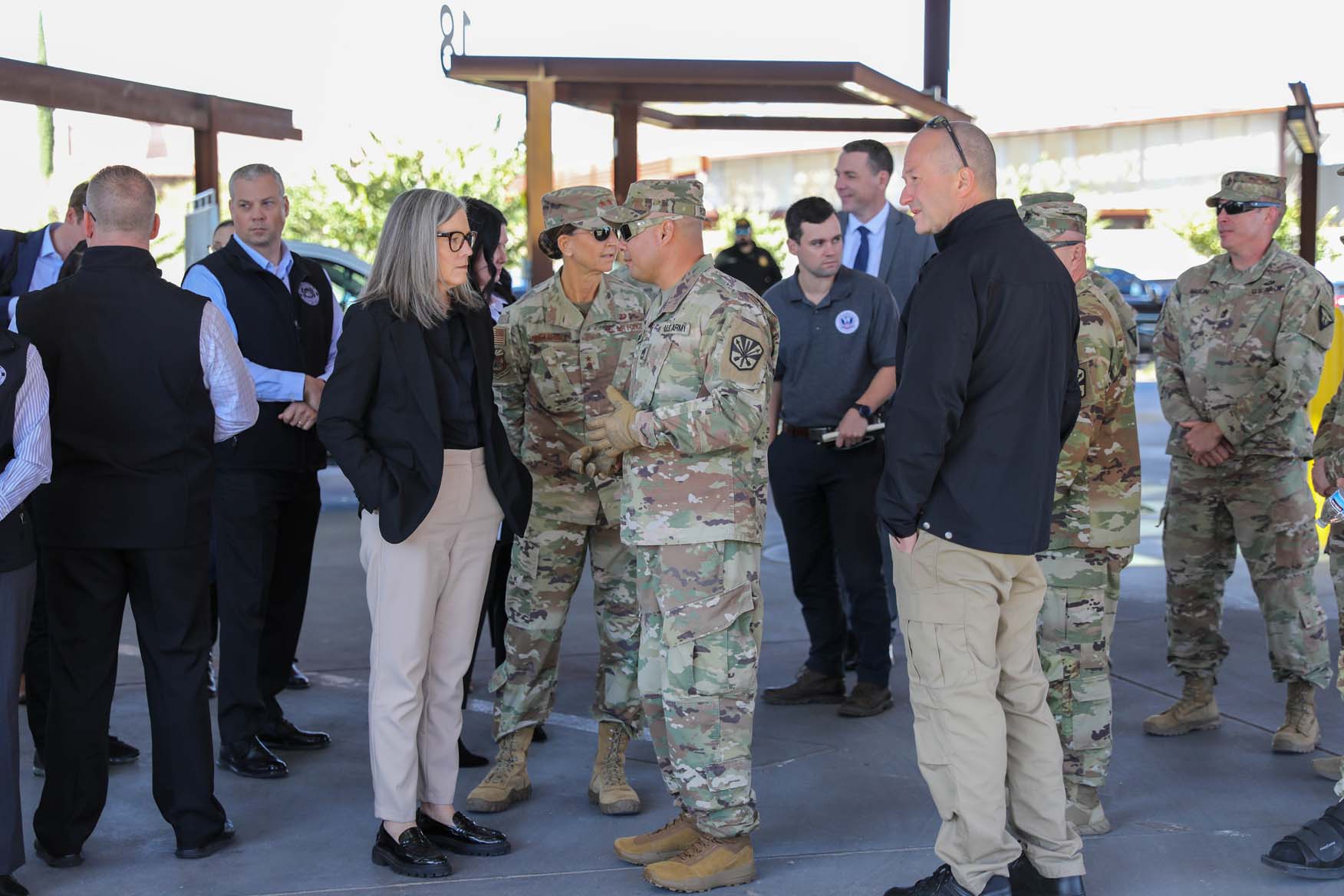 Mariposa Port of Entry Tour | Office of the Arizona Governor